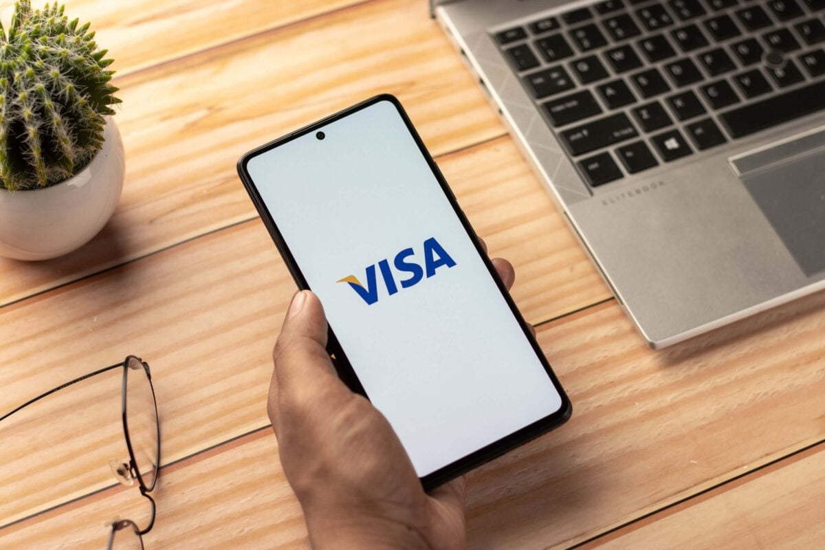 Visa (V) Stock Stumbles After Mixed Earnings Despite Revenue Beat ...