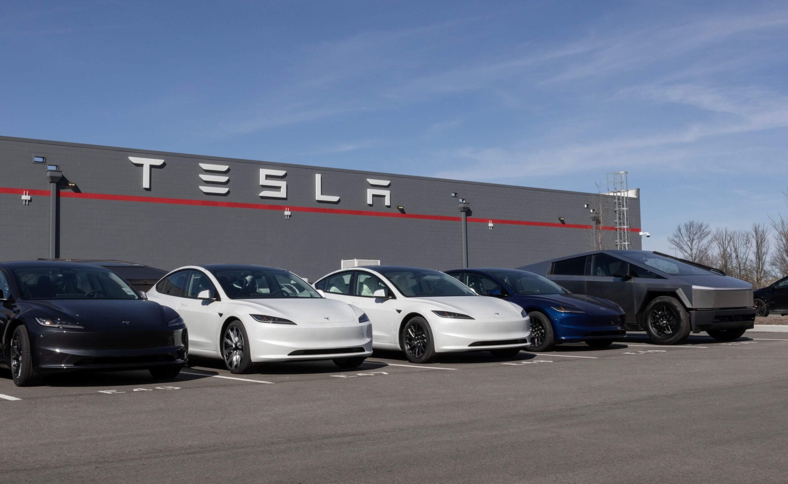 Tesla (TSLA) Stock: Brand Appeal Fades as Musk Secures $29 Billion ...