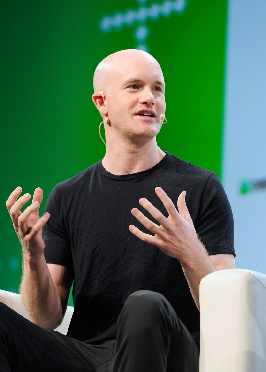 Coinbase CEO Brian Armstrong Backs Internal Venture Capital Model to ...