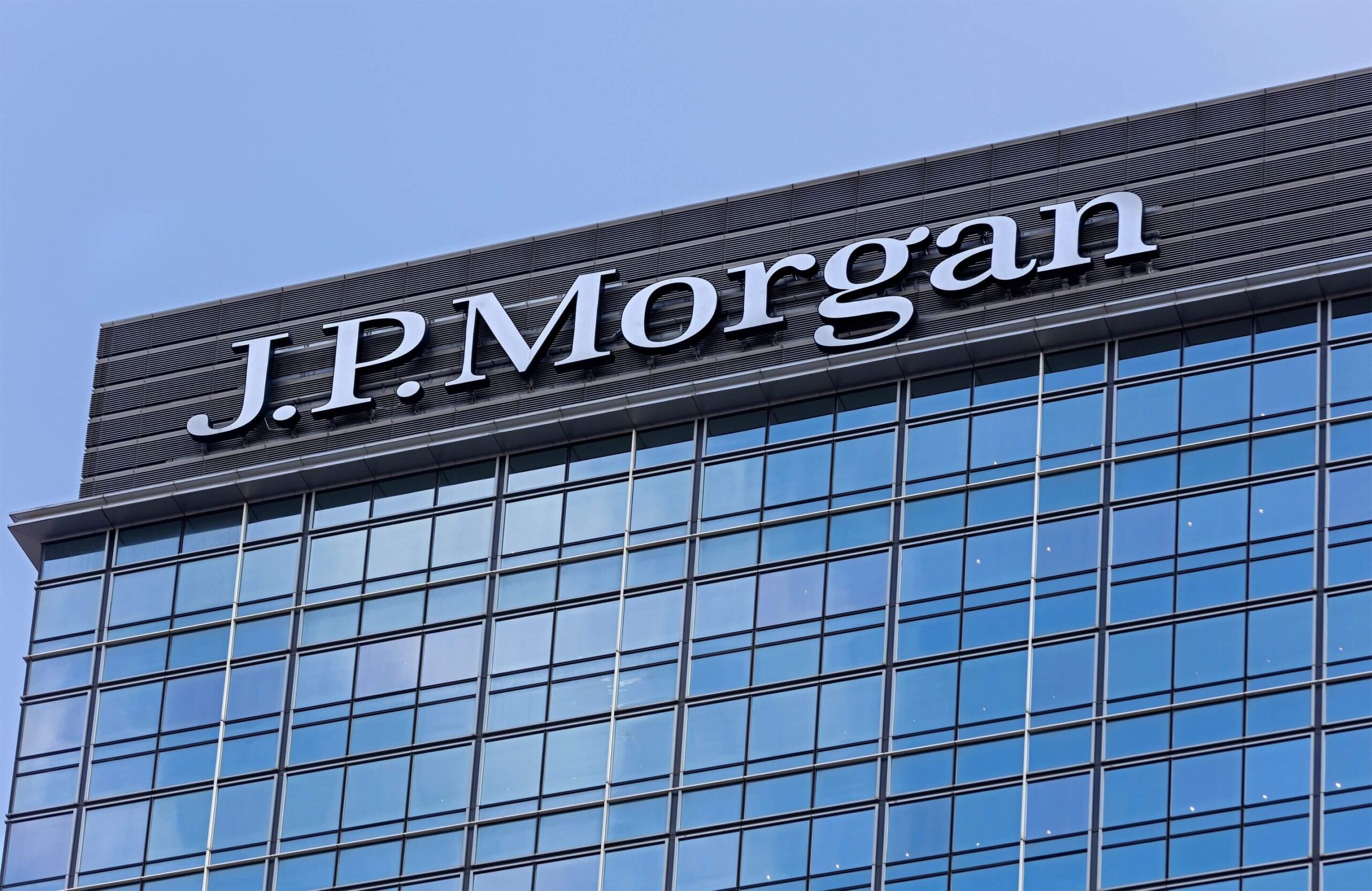 JPMorgan Chase Shifts Hiring Strategy: AI Engineers In, Traditional ...